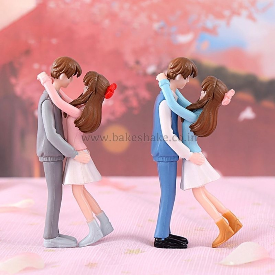 Romantic Couple Miniature Figurines (Style 516)