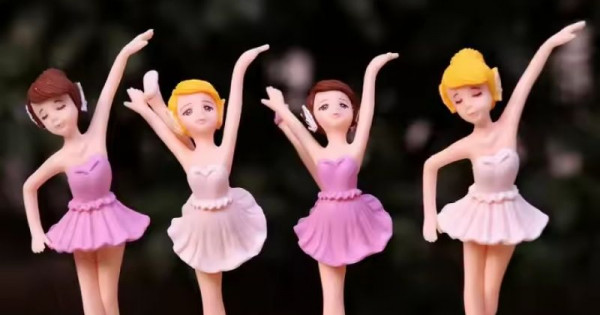 Dancing Ballerina Doll Set (Set of 4)
