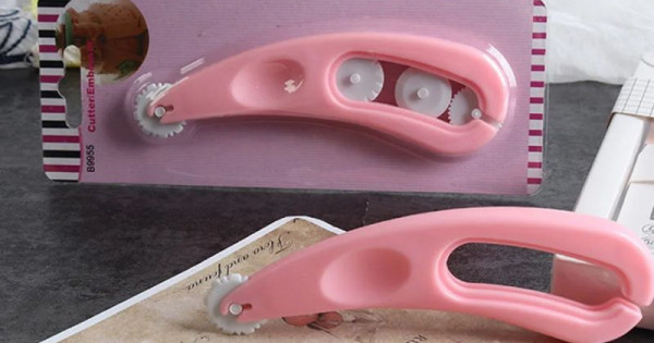 Fondant Cutter and Embosser 4 Wheel Tool