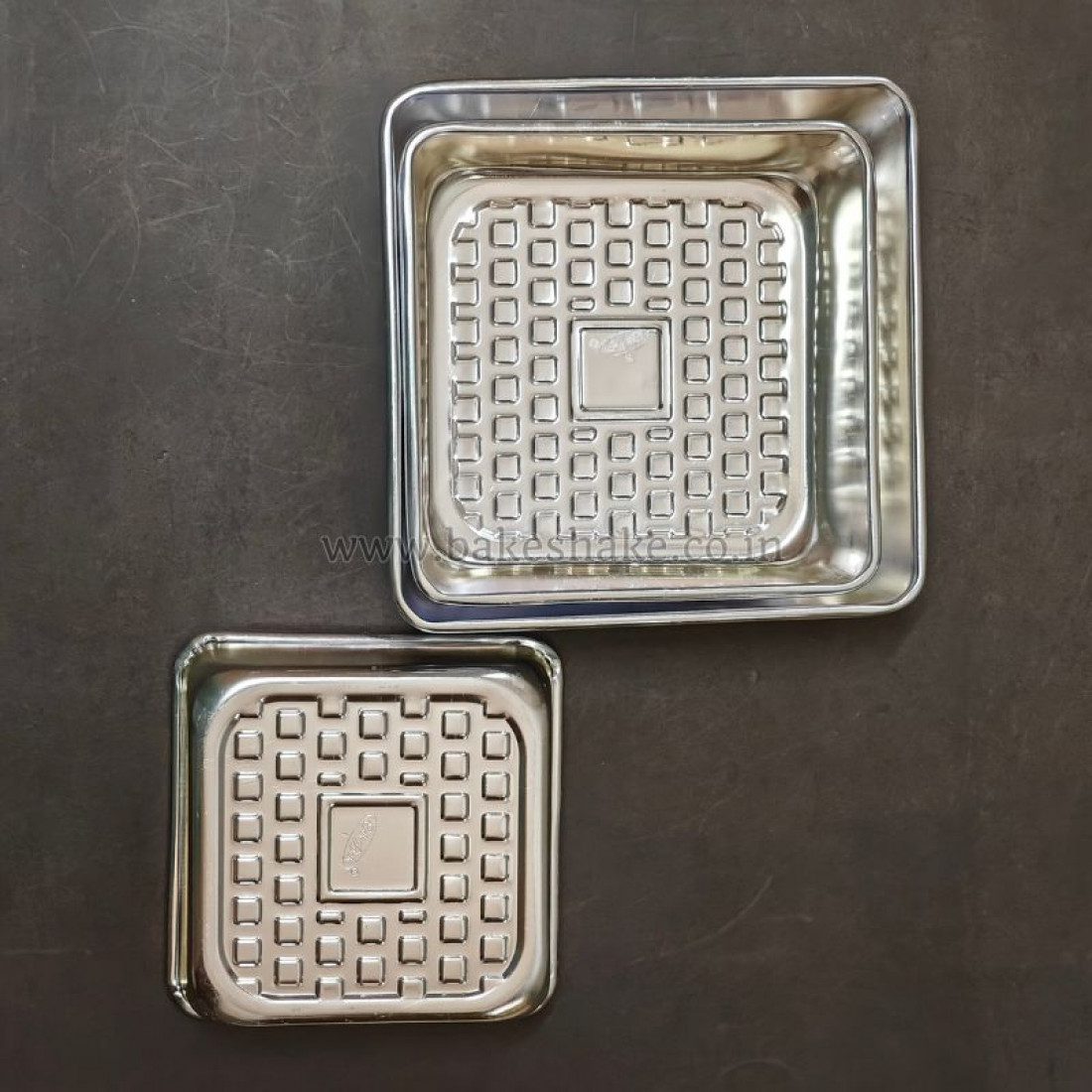 Square Design Aluminium Cake Mould (Set of 3 )
