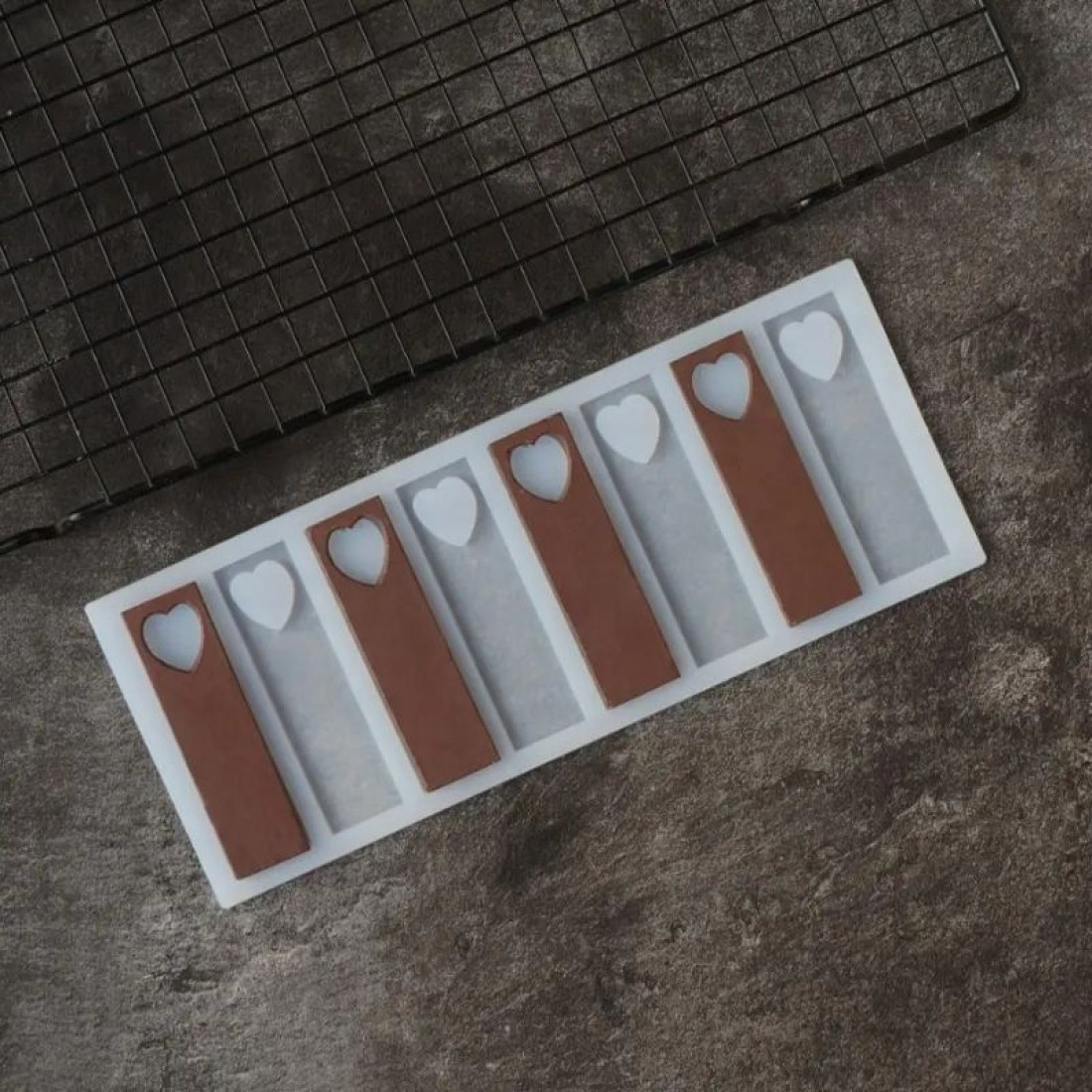 Silicone Chocolate Garnishing Mould - Strip Bar With Heart